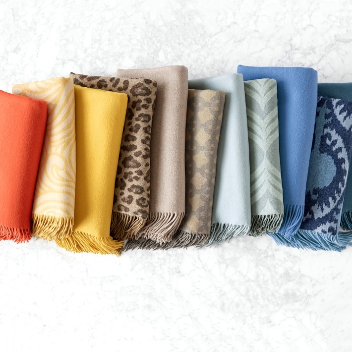 Light Grey Chain Link Patterned Jacquard Cashmere Blanket | Williams Sonoma