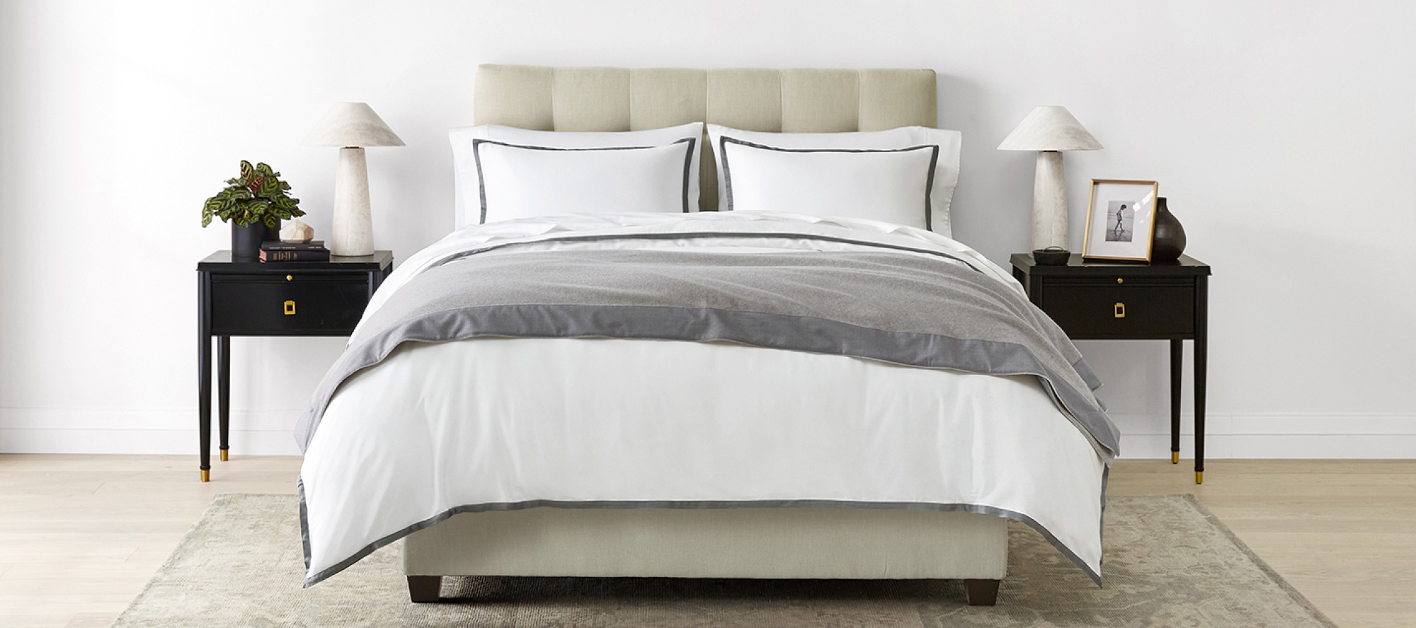 Gable 53" Bed, King, Italian Distressed Leather, Wolf, Ebony Leg ...