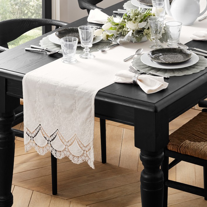 Heirloom Table Runner | Williams Sonoma