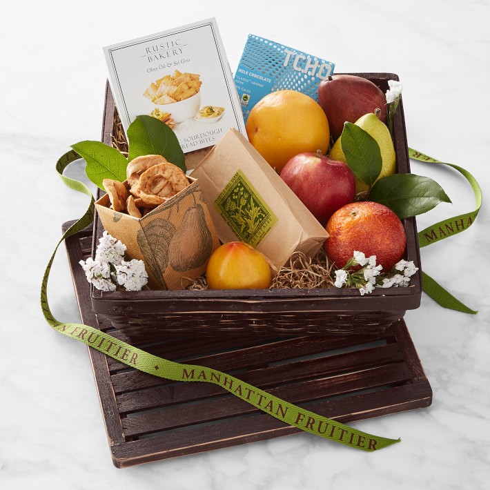 Manhattan Fruitier Organic Abundance Fruit, Cheese and Confection Gift ...