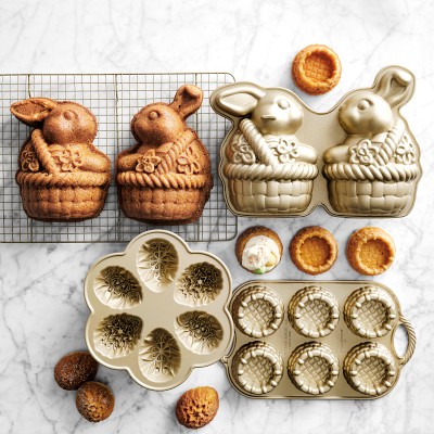 Nordic Ware Nonstick Cast Aluminum Easter Bunny in Basket Pan ...