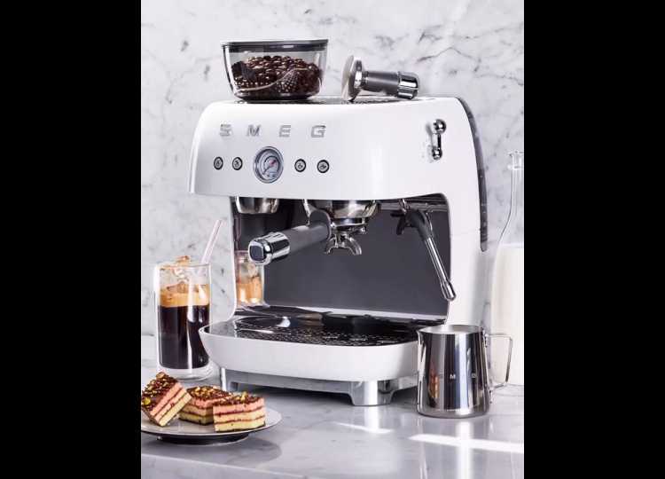 SMEG Semi-Automatic Espresso Machine | Williams Sonoma
